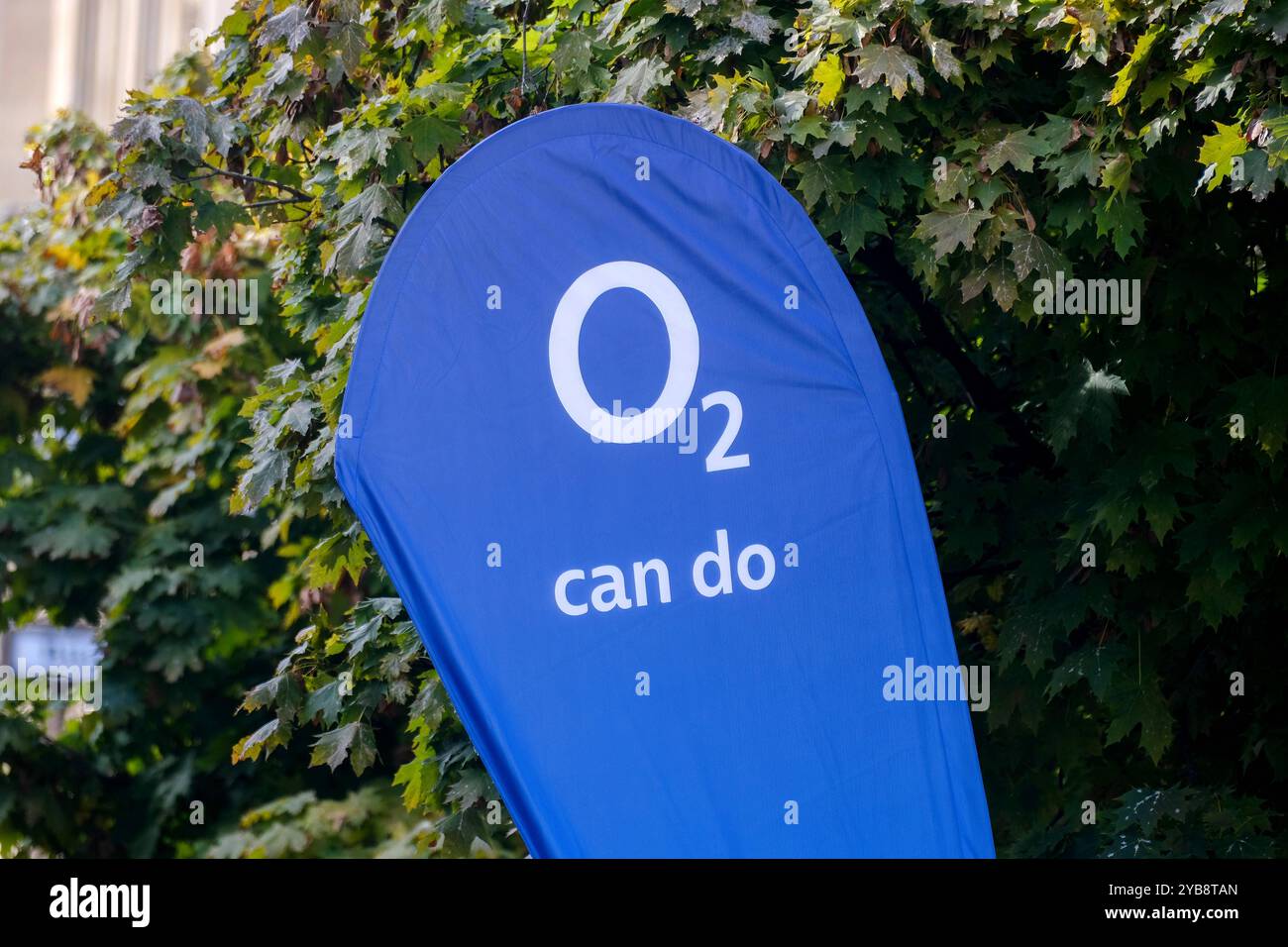 Hilden 17.10.2024 o2 Telefonica Mobilfunkshop Mobilfunkprovider DSL ...