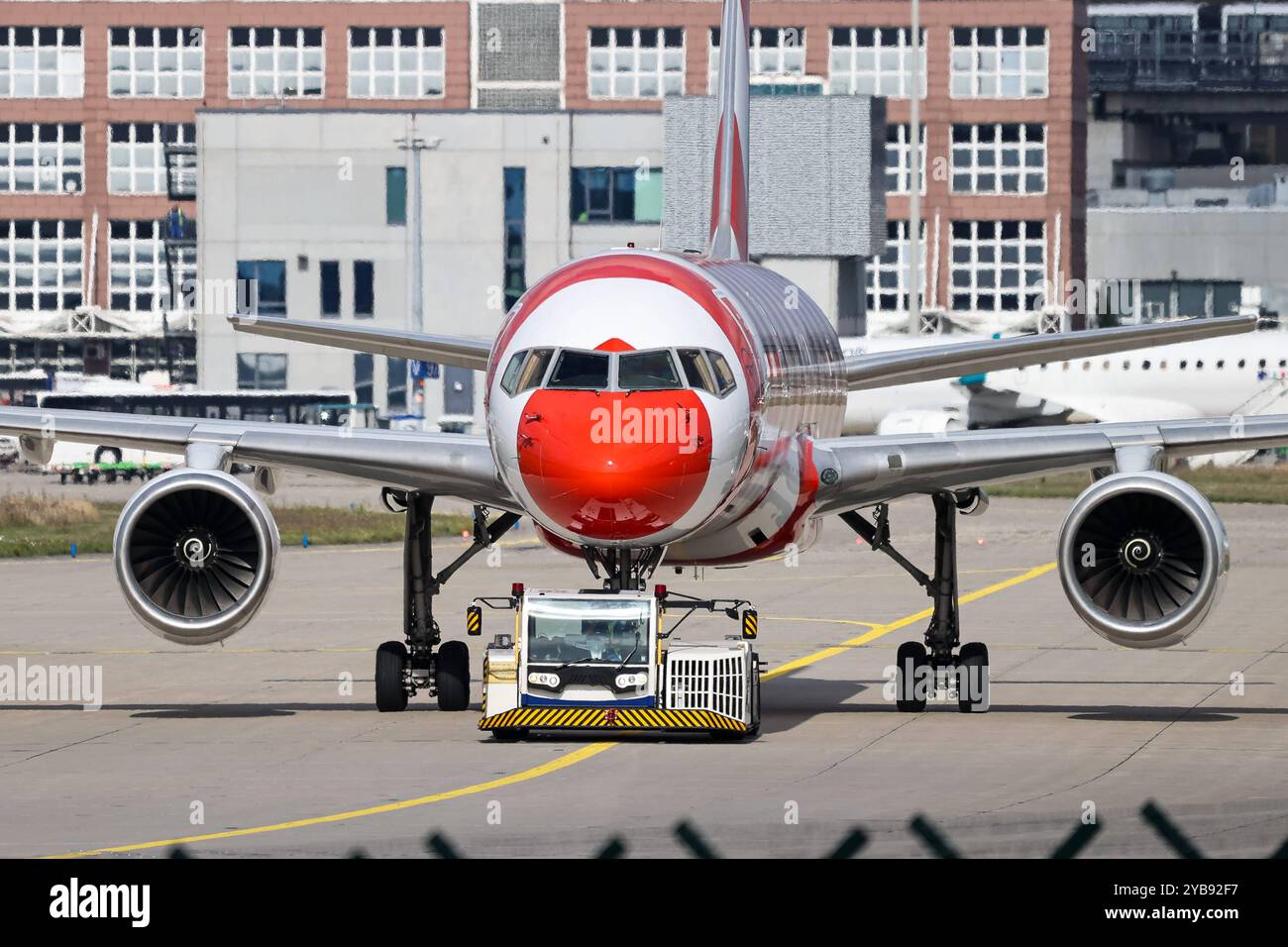 Condor, Boeing 757-300,D-ABOM, Symbolbild für Flugzeug, Condor, Boeing ...