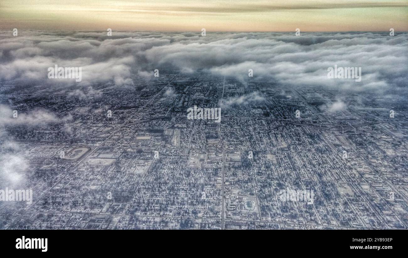 Downtown detroit michigan sunset hi-res stock photography and images ...