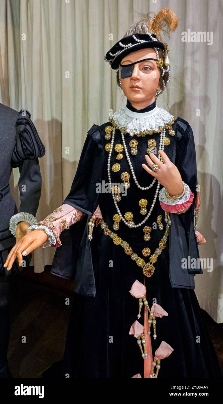 Ana de Mendoza de la Cerda wax figure in Madame Tussauds museum in ...