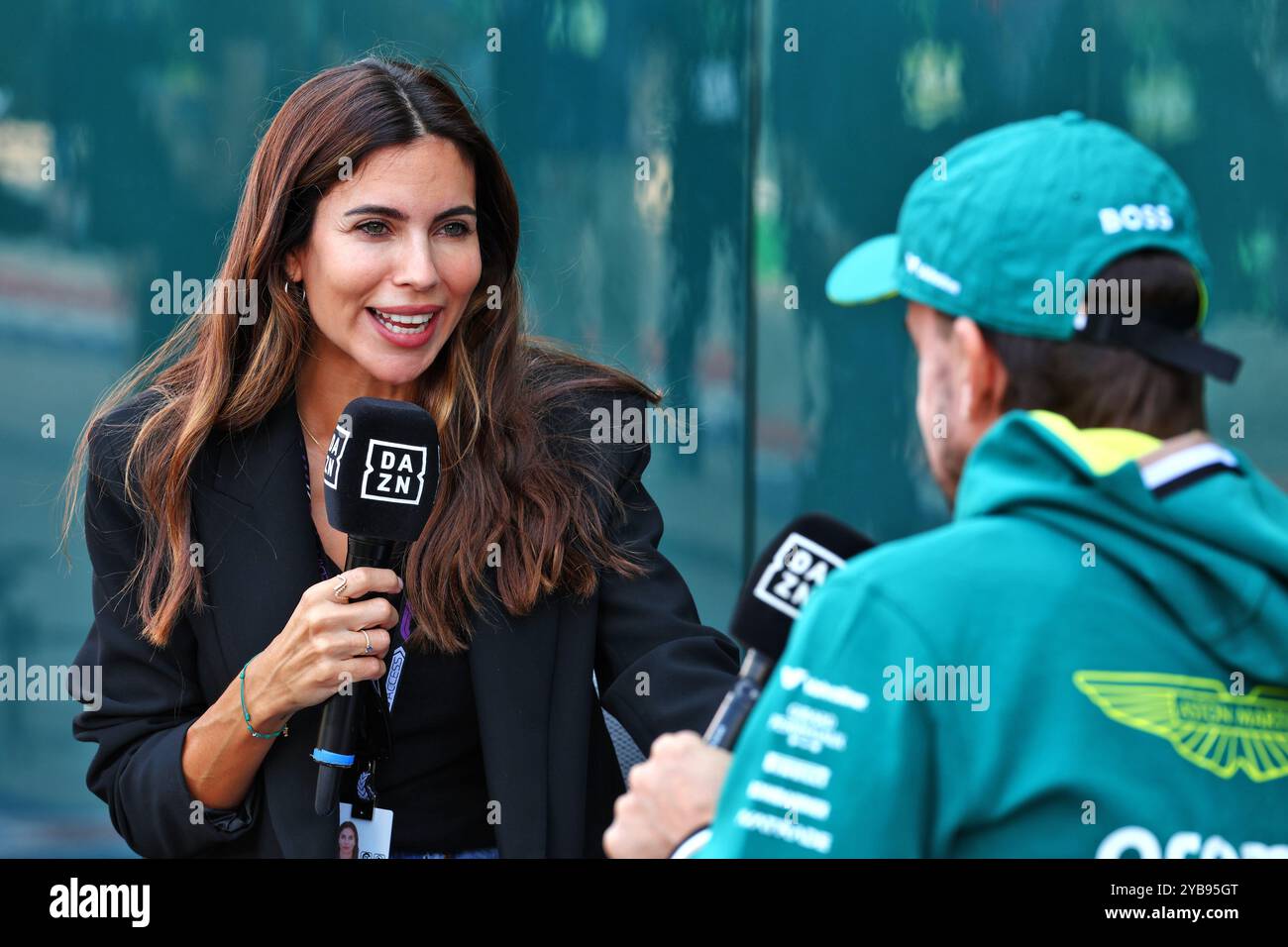 Austin, USA. 17th Oct, 2024. (L to R): Melissa Jimenez Dionisio (ESP ...