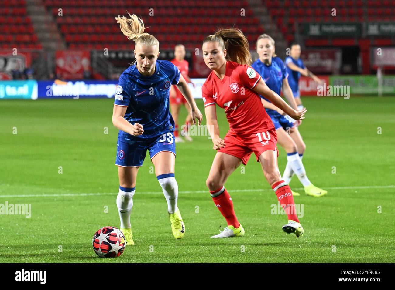 ENSCHEDE - (l-r) Agnes Beever Jones of Chelsea, Kayleigh van Dooren of ...