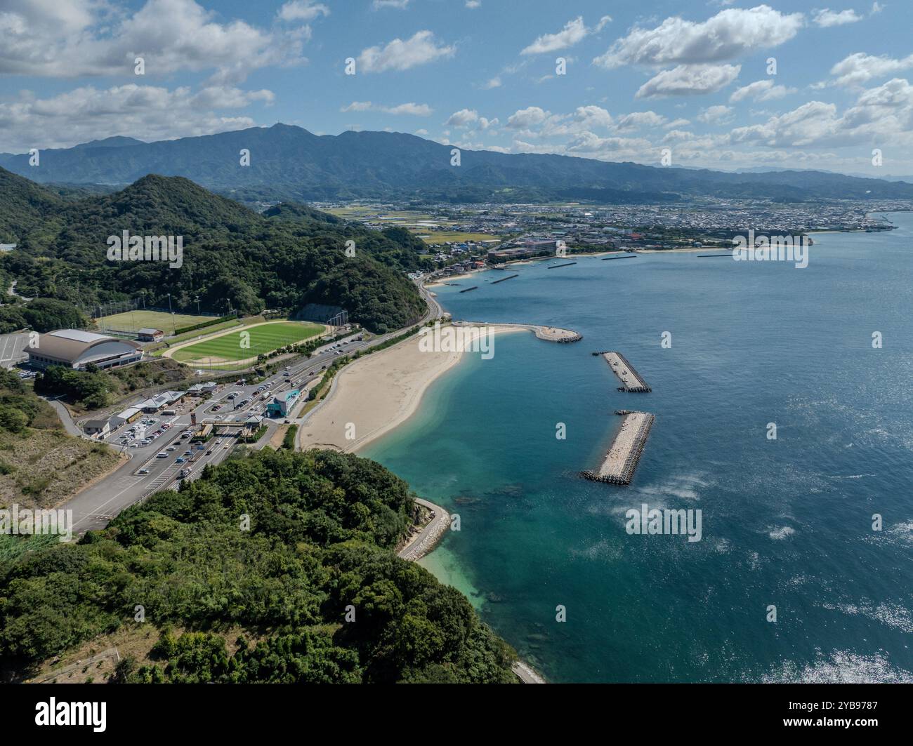 Aerial view town between mountains hi-res stock photography and images ...