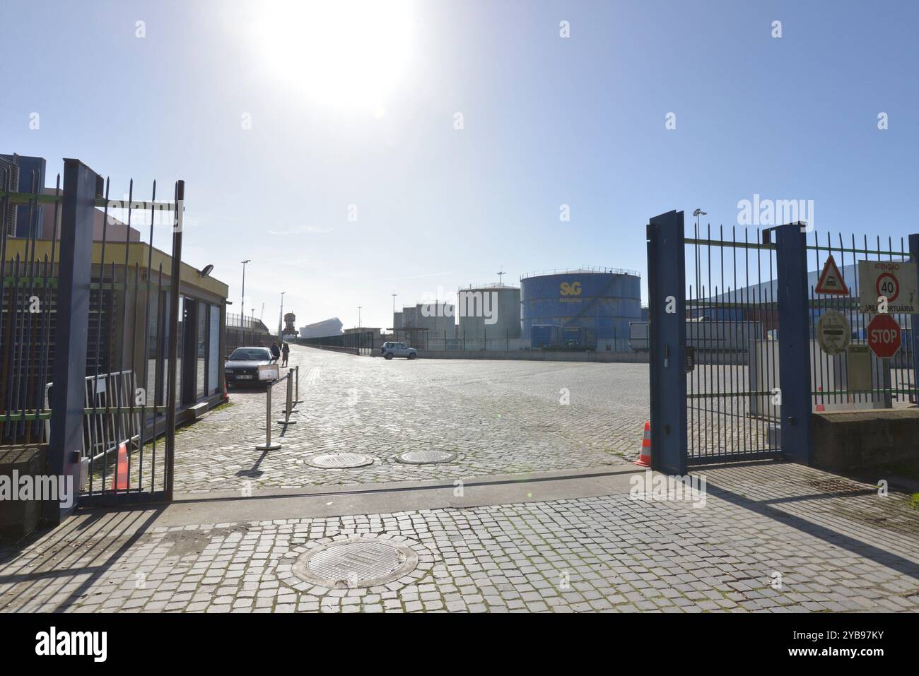 Porto de Leixões main entrance, Matosinhos, Portugal Stock Photo - Alamy