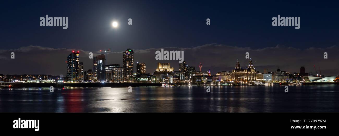 Hunter's Moon rising over Liverpool Waterfront Stock Photo - Alamy