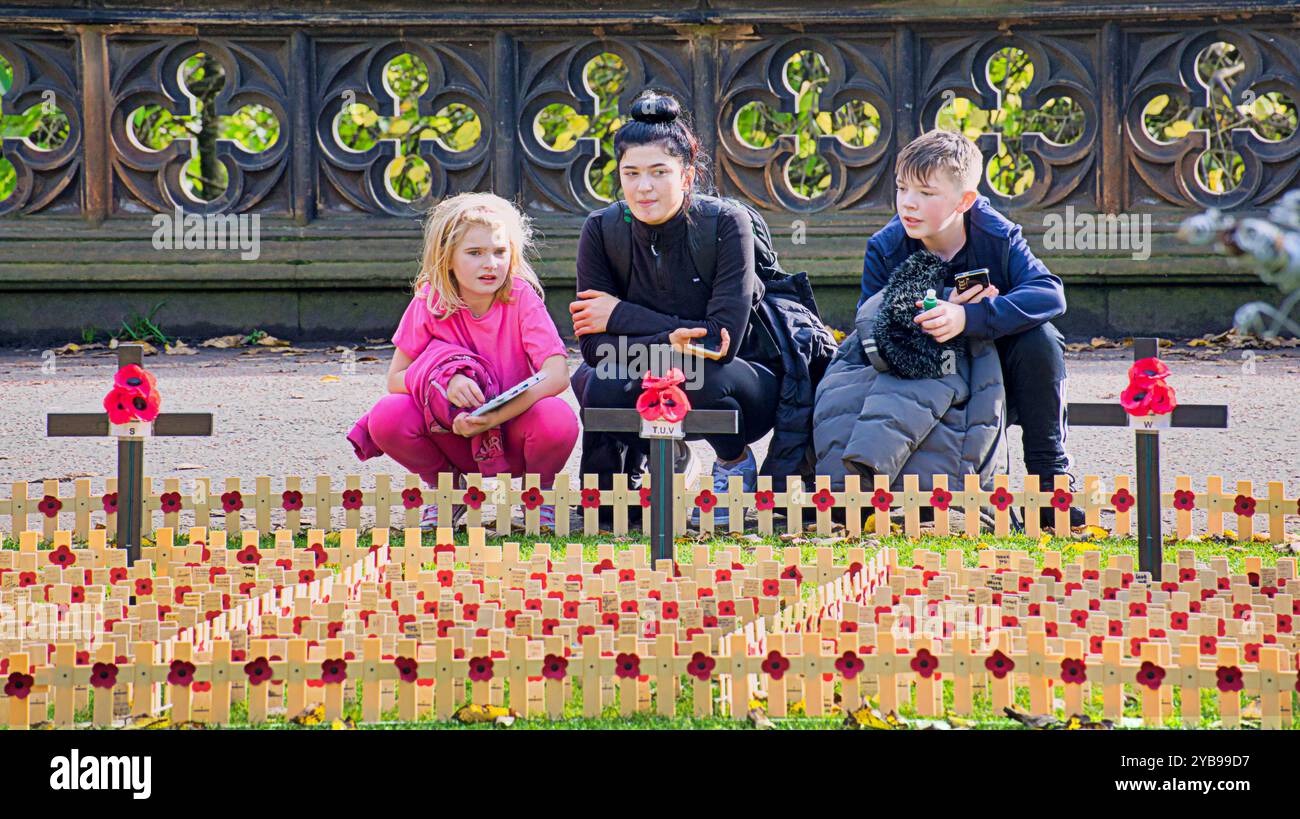 Edinburgh, Scotland, UK. 17th October, 2024sees a Poppy Garden in front ...