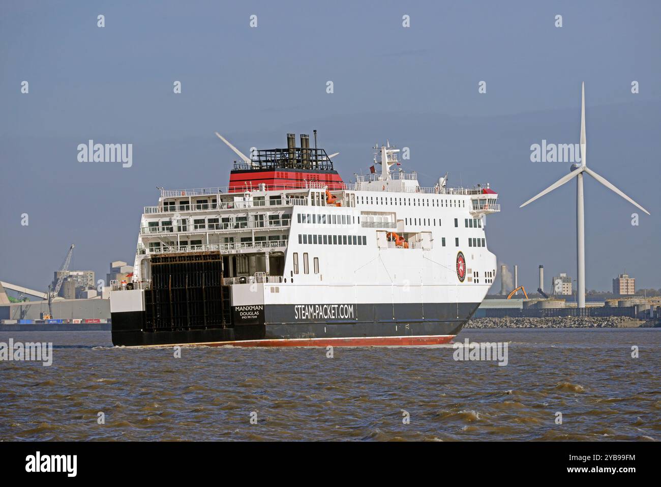 Isle of Man Steam Packet flagship, MANXMAN, conducting berthing trials ...