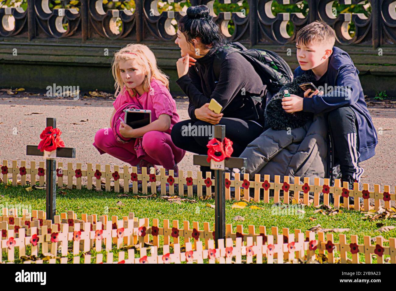 Edinburgh, Scotland, UK. 17th October, 2024sees a Poppy Garden in front ...