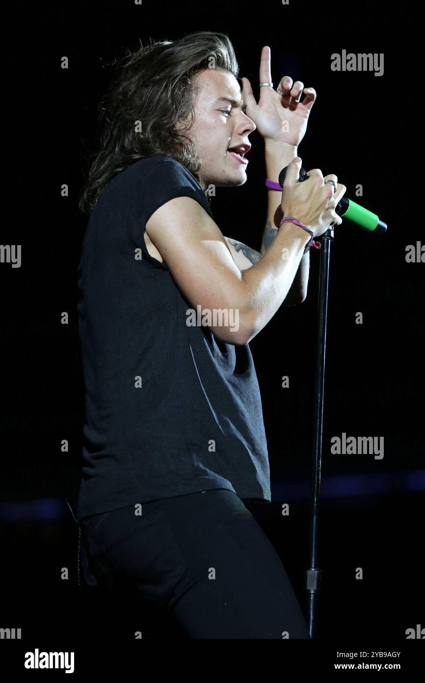 Harry Styles of One Direction performs in concert at MetLife Stadium in ...