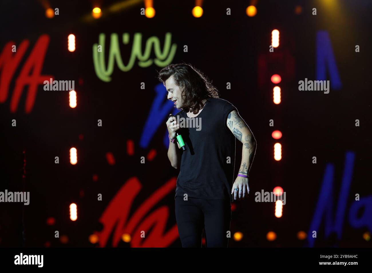 Harry Styles of One Direction performs in concert at MetLife Stadium in ...