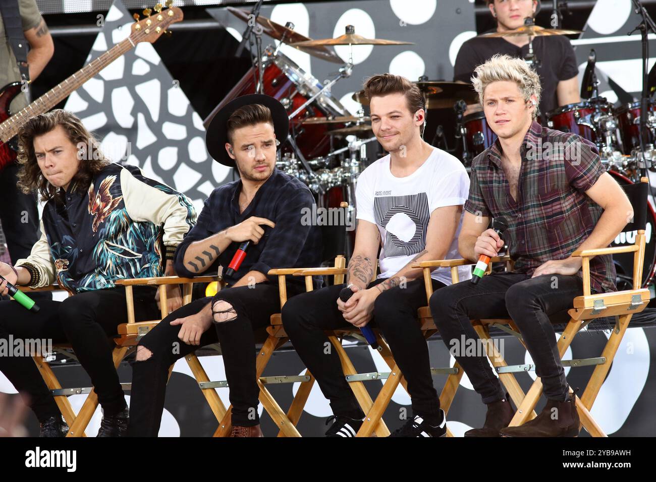 Harry Styles, Liam Payne, Louis Tomlinson and Niall Horan of One ...