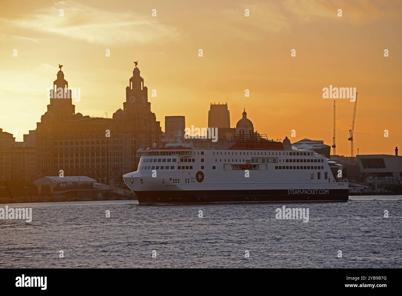 Isle of Man Steam Packet flagship, MANXMAN, conducting berthing trials ...