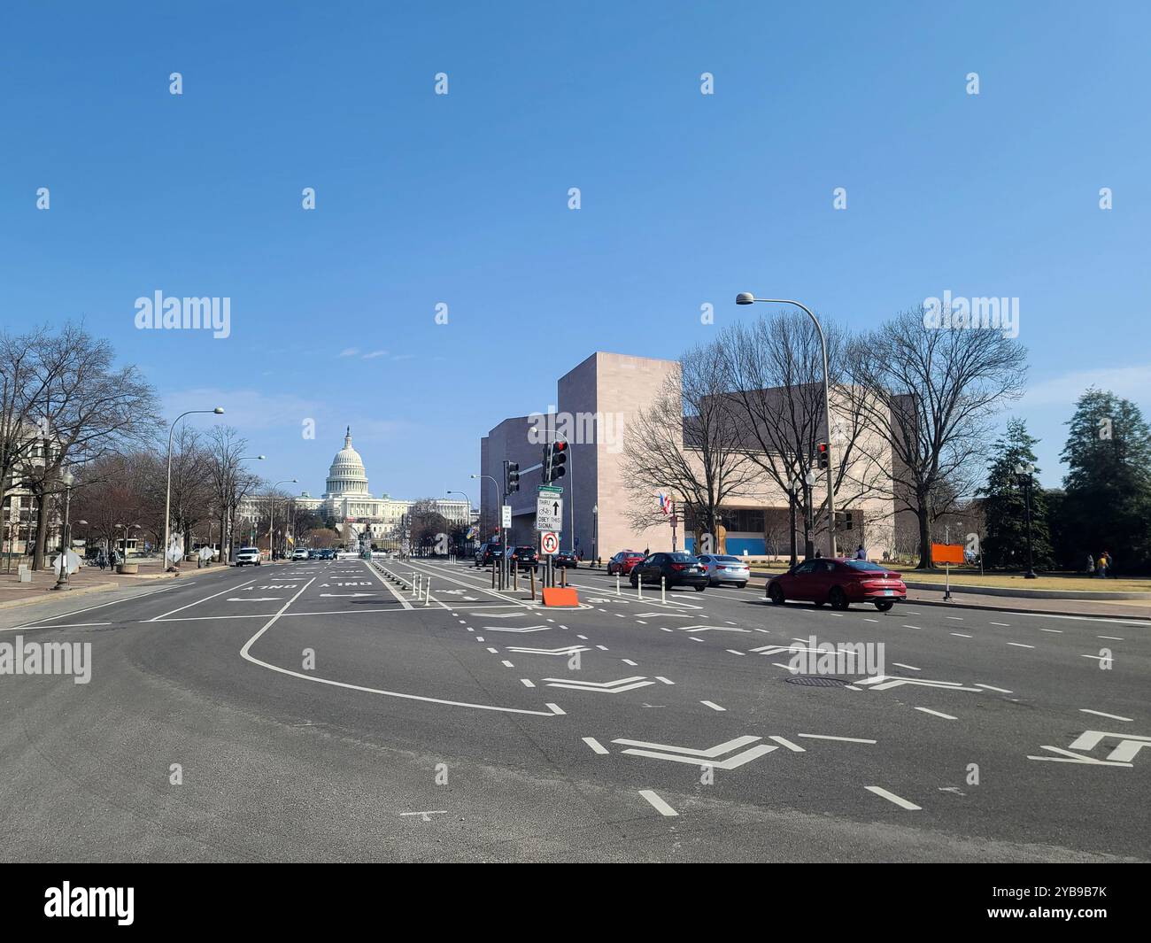 The National Museum Of Modern Art and the Capitol Building on ...