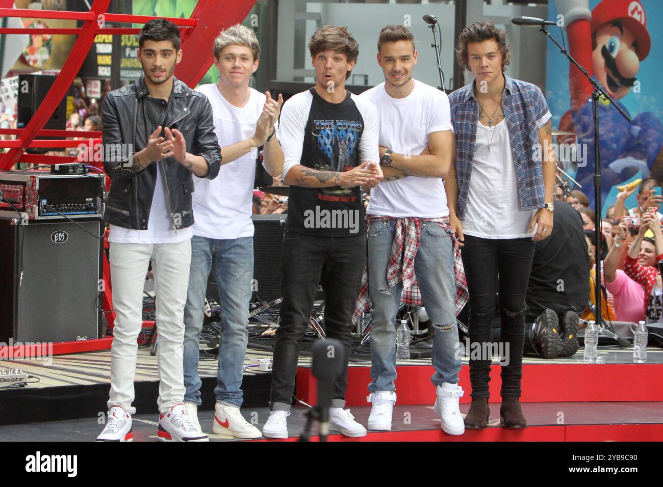 Zayn Malik, Niall Horan, Louis Tomlinson, Liam Payne and Harry Styles ...