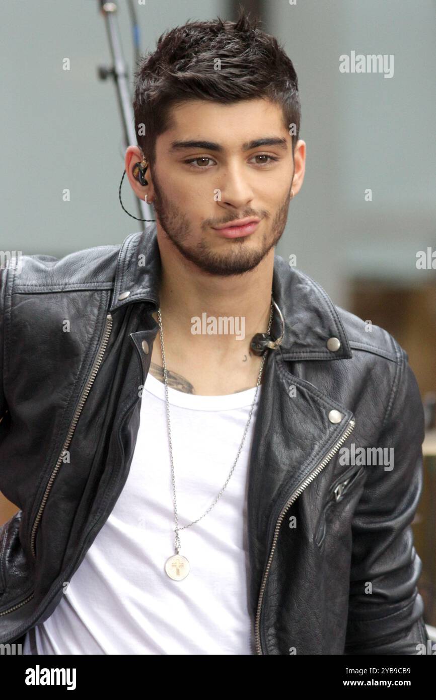 Zayn Malik of One Direction performs on the NBC 'Today Show' in New ...