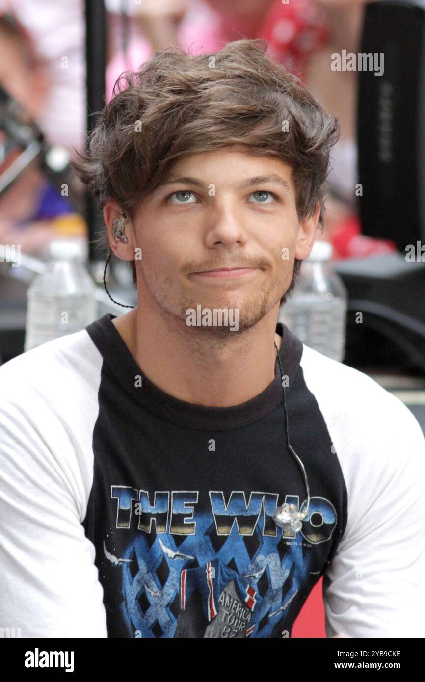 Louis Tomlinson of One Direction performs on the NBC 'Today Show' in ...