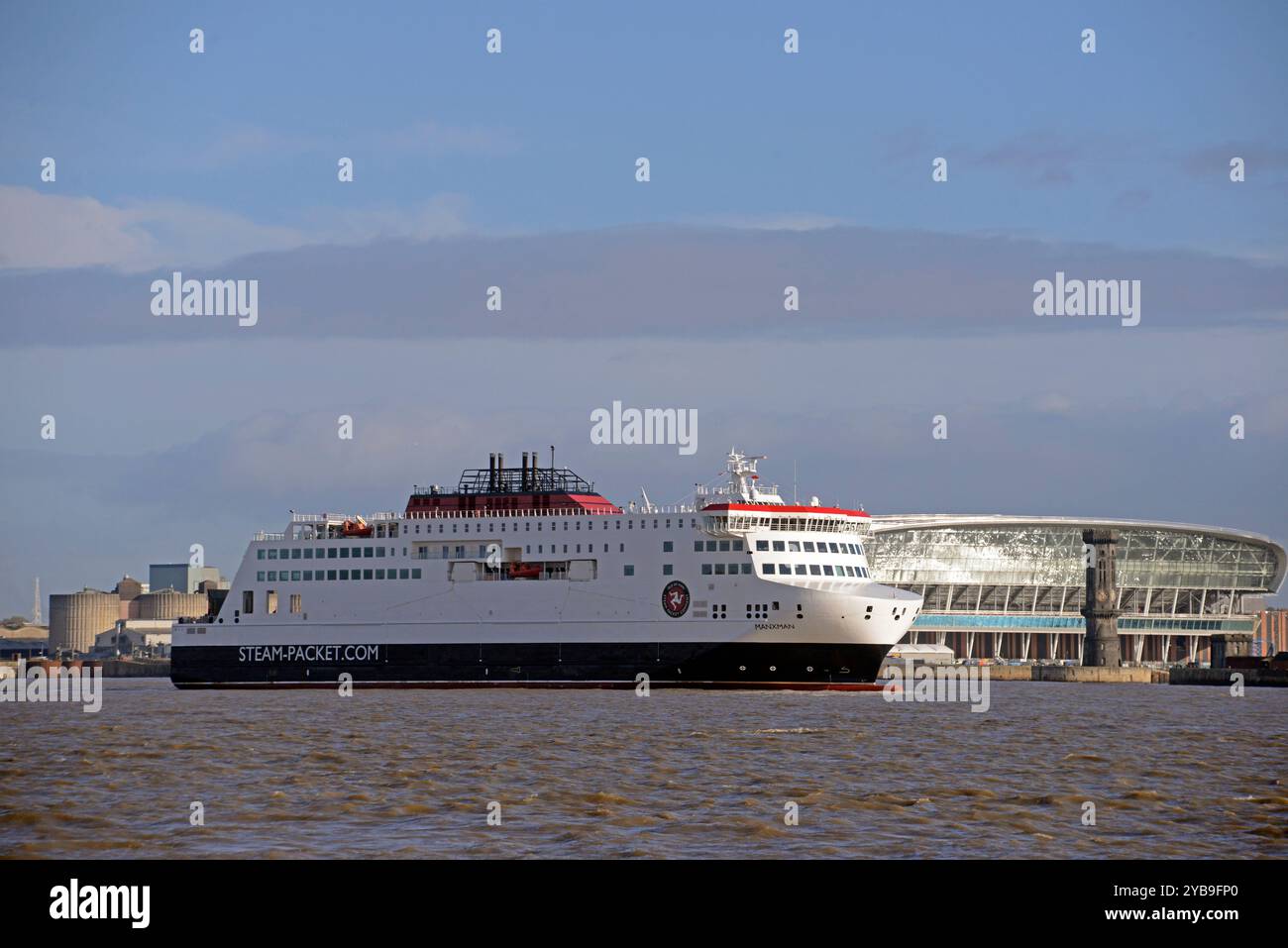 Isle of Man Steam Packet flagship, MANXMAN, conducting berthing trials ...