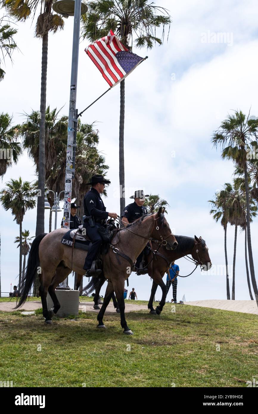 Los Angeles, USA. 4th Jul, 2024. LAPD Horse Mounted Police on Venice ...