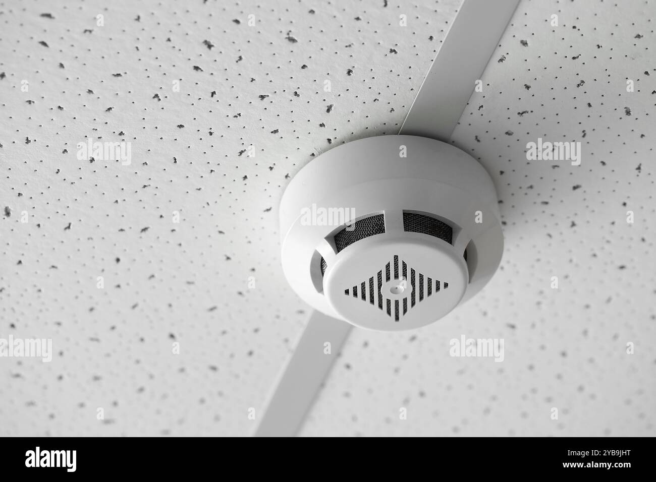 Modern smoke sensor installed hi-res stock photography and images - Alamy