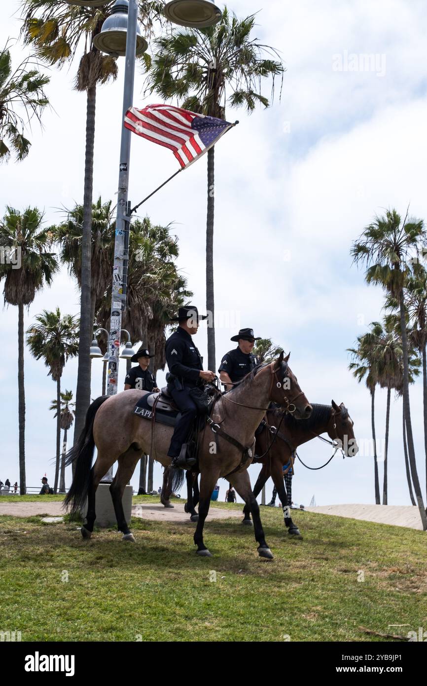 Lapd sun hi-res stock photography and images - Alamy