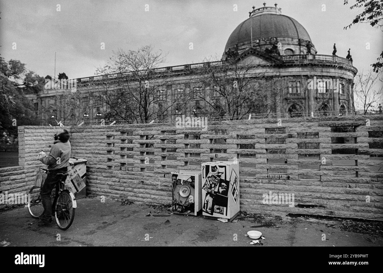 The refrigerator 1991 hi-res stock photography and images - Alamy