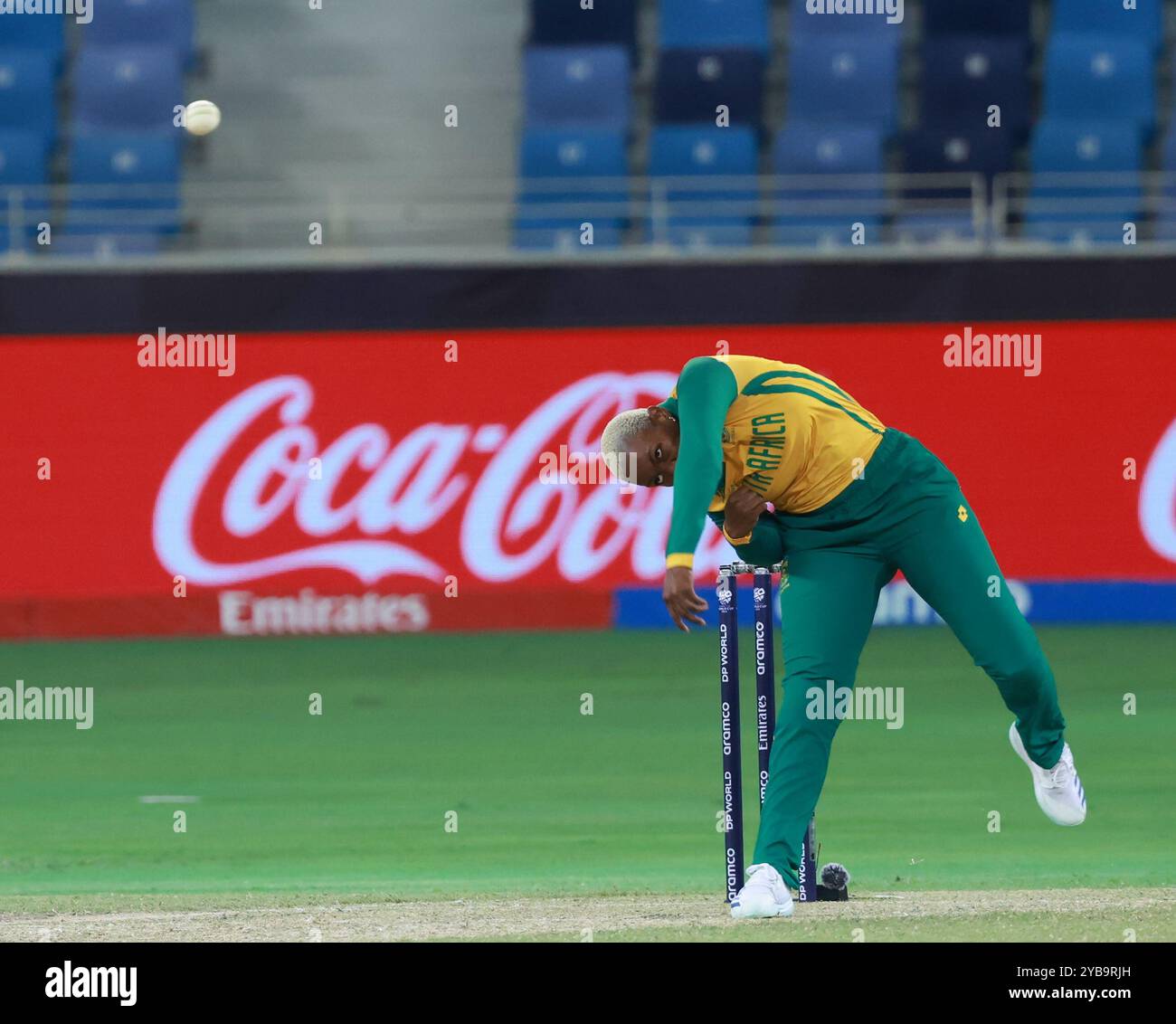 Dubai, Dubai, United Arab Emirates. 17th Oct, 2024. Nonkululeko Mlaba ...