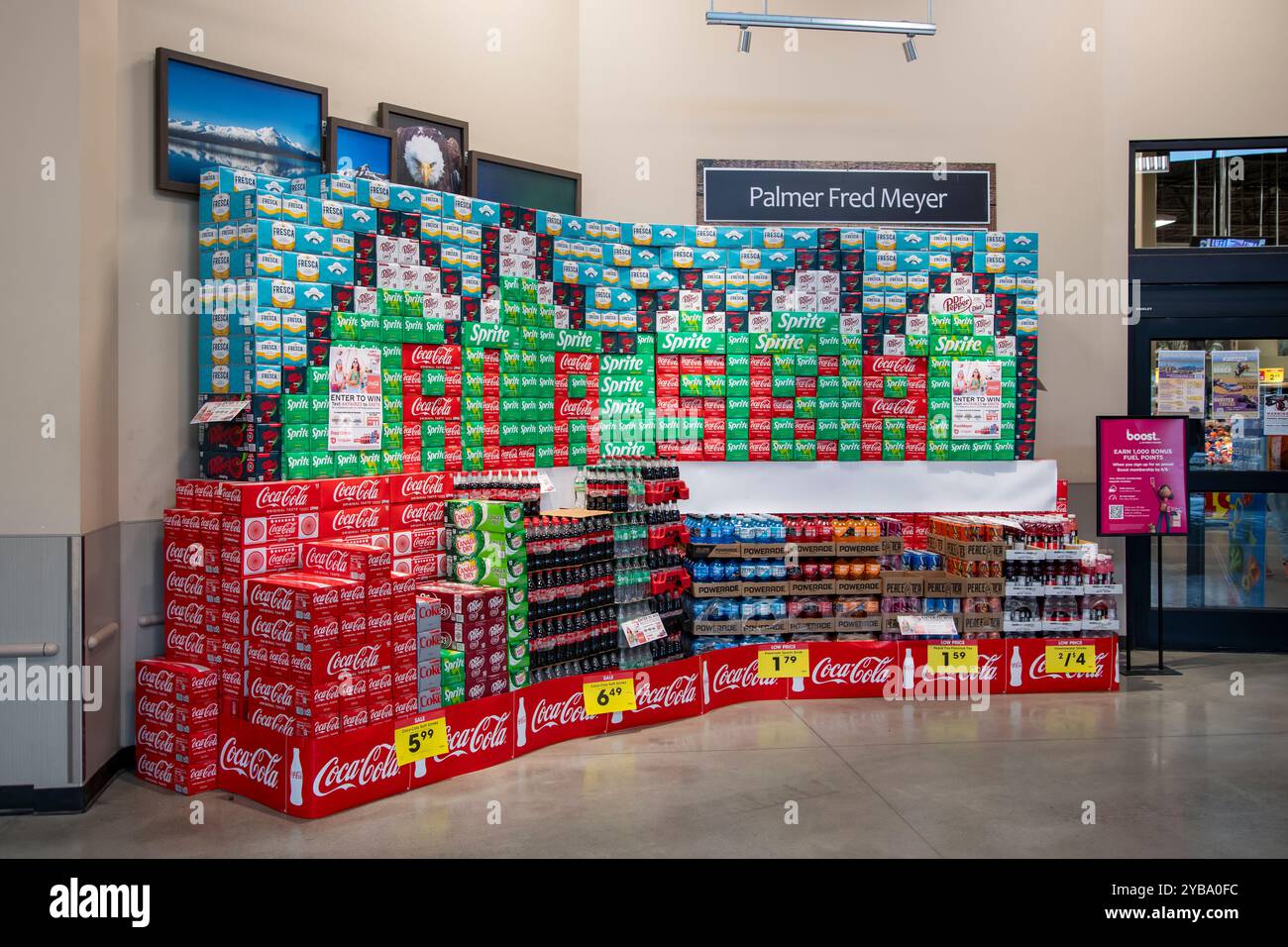 Palmer, Alaska. Coca-Cola display in a Fred Meyer grocery store Stock ...