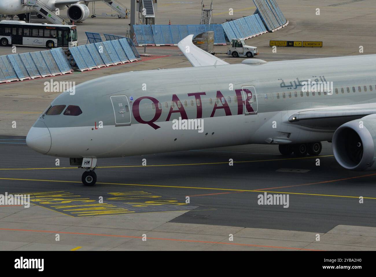Qatar Airways ist die nationale Fluggesellschaft Katars mit Sitz in ...