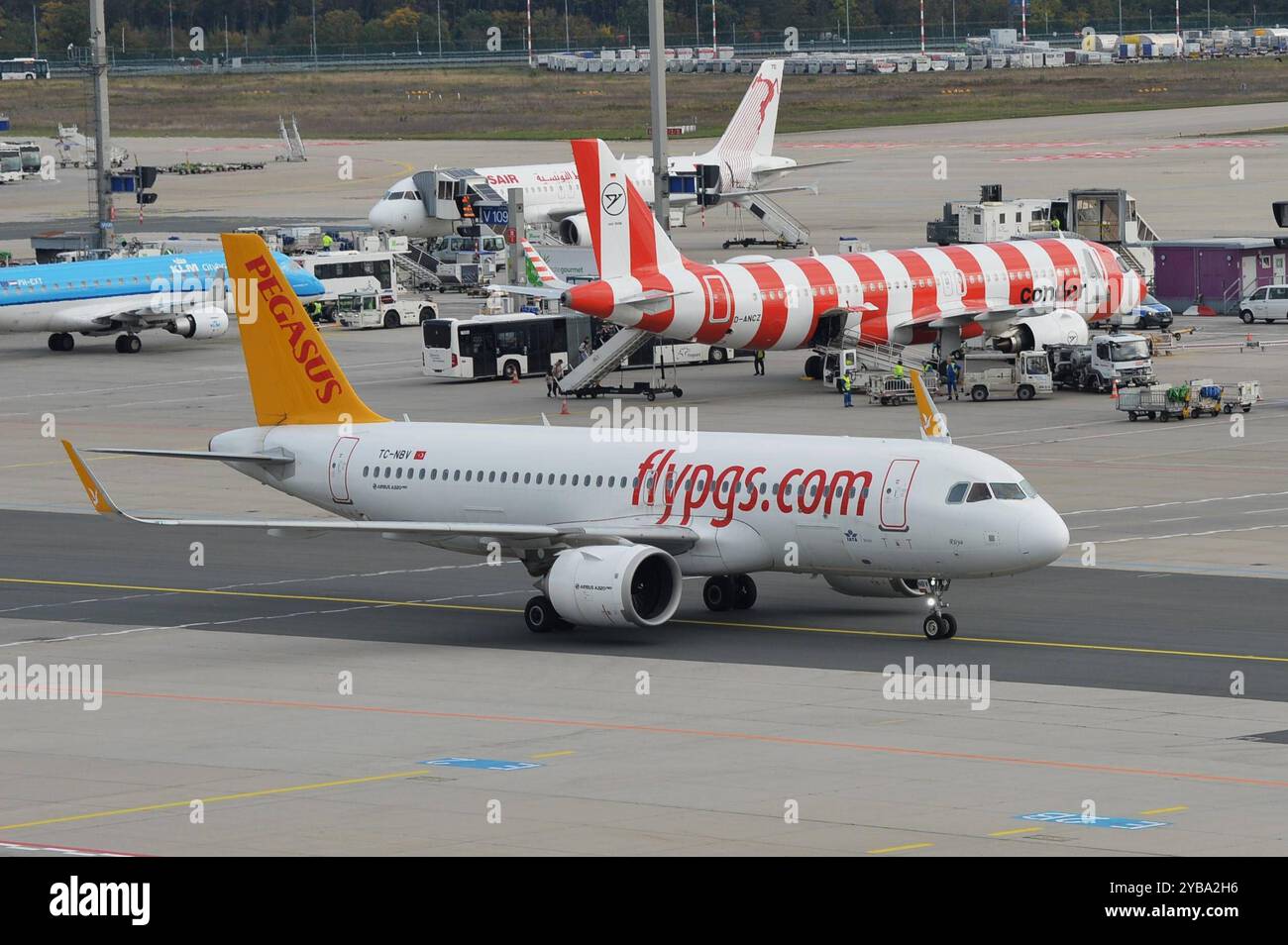 Pegasus Airlines ist eine türkische Billigfluggesellschaft mit Sitz in Istanbul und Basis auf ...