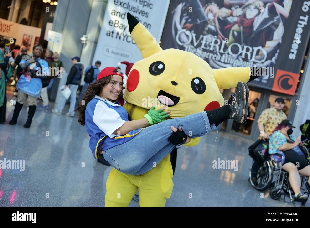 New York, New York, USA. 17th Oct, 2024. Comic characters and cosplay ...