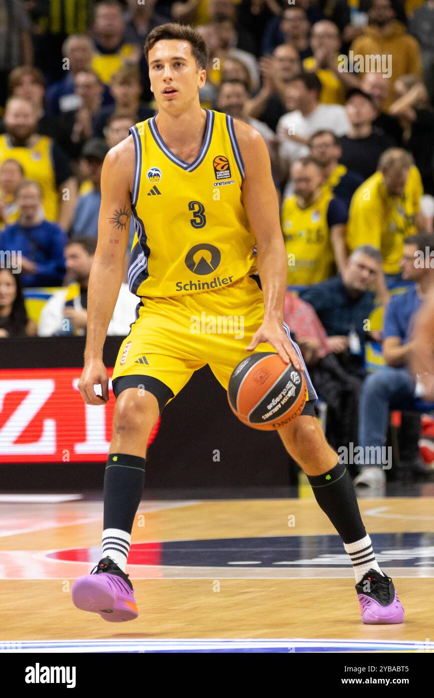 Berlin, Germany. 17th Oct, 2024. Matteo Spagnolo (3) of ALBA Berlin ...