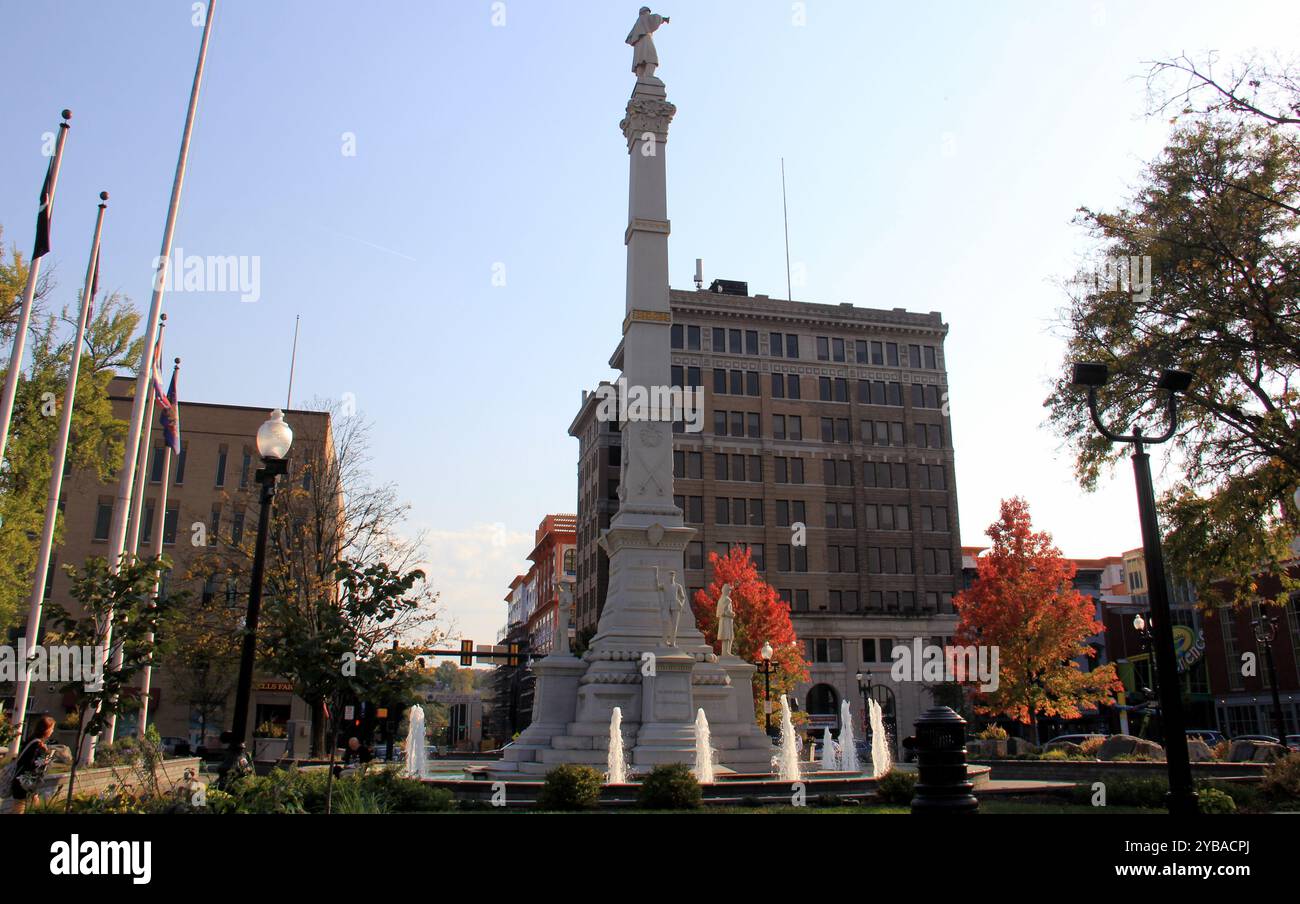 Civil War Memorial in the Centre Square in historic downtown, Easton ...