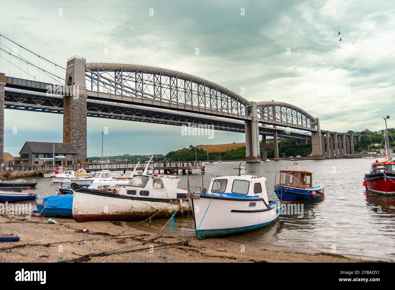 Network rail parabola hi-res stock photography and images - Alamy