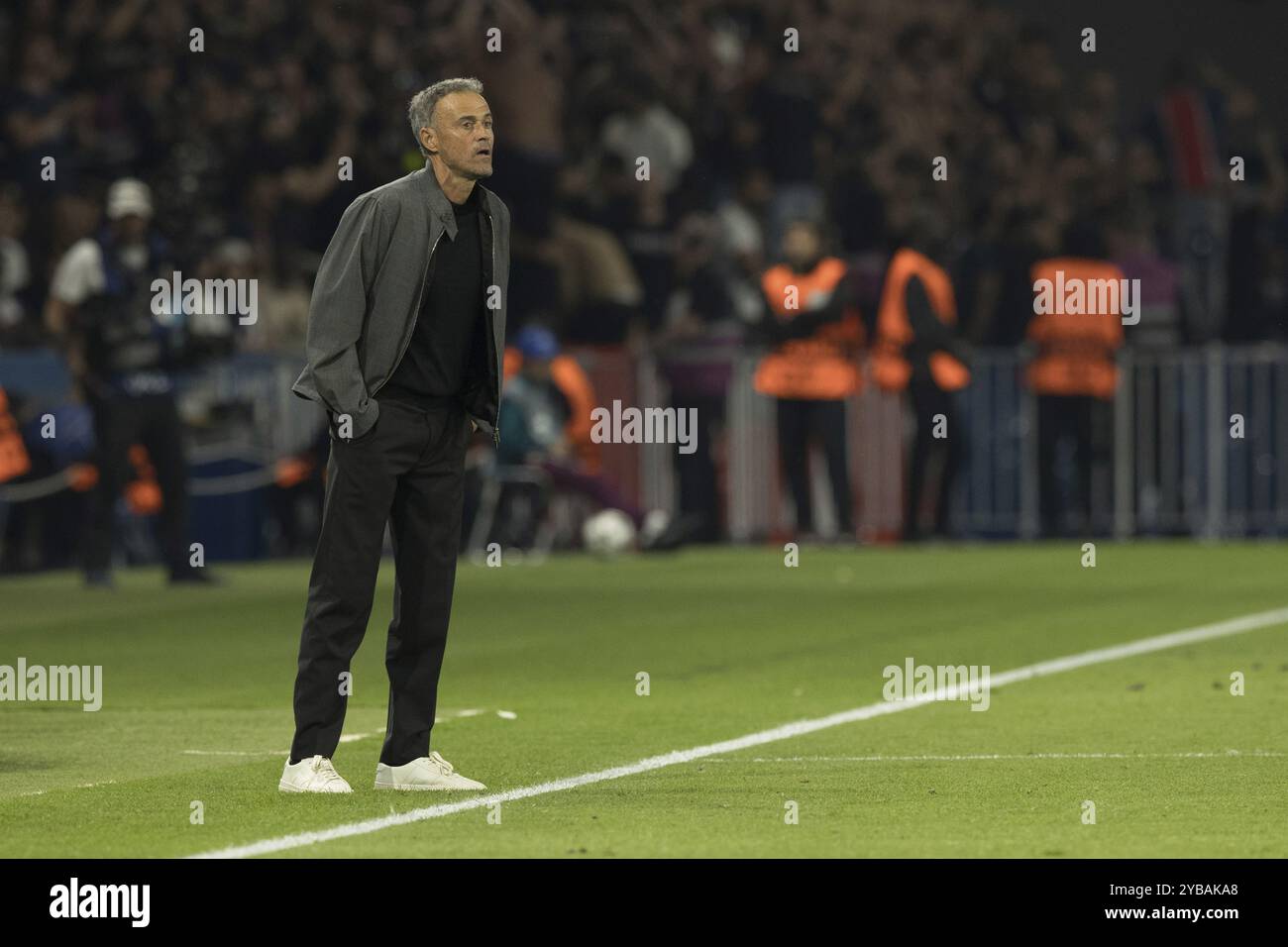 Football match, coach Luis ENRIQUE Paris St. Germain on the sidelines ...