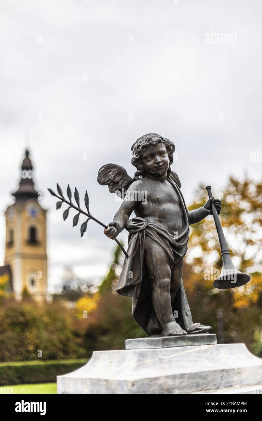 Trumpet angel hi-res stock photography and images - Alamy