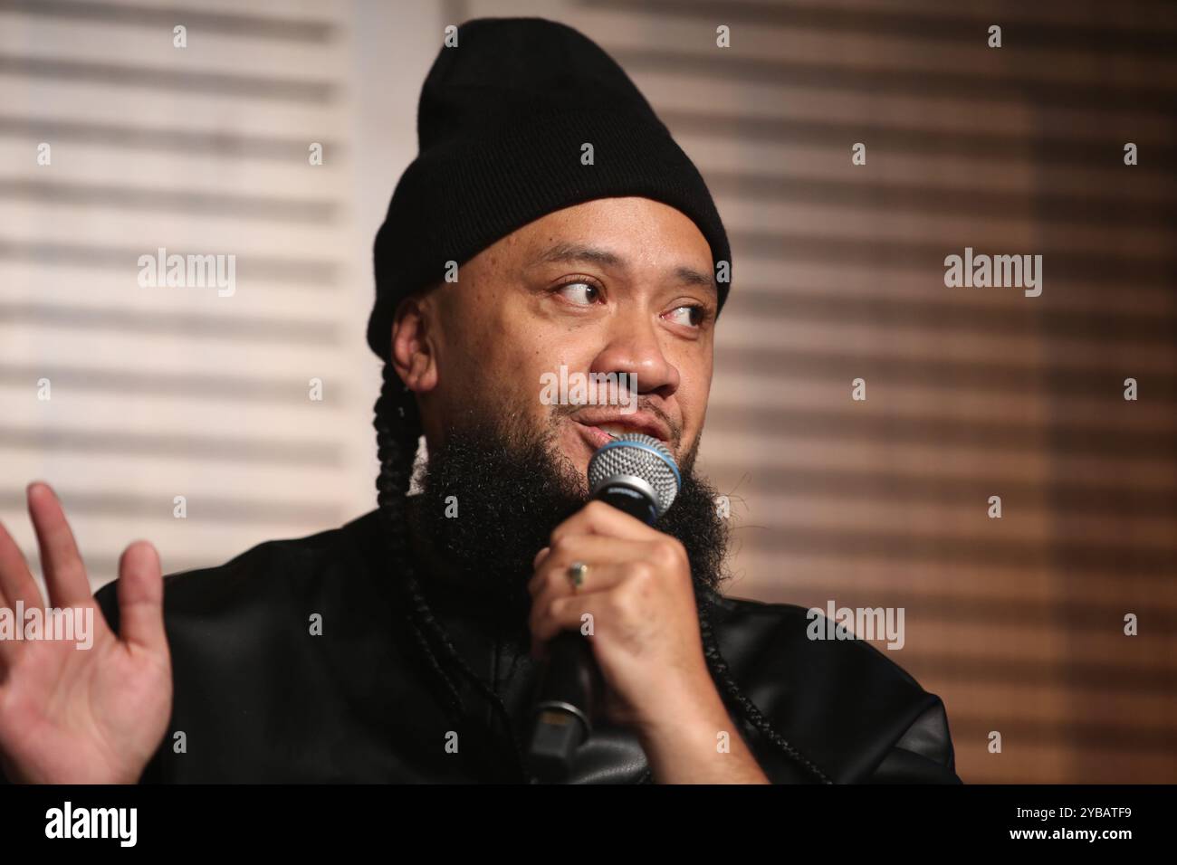 Taimalelagi mataio faafetai brown hi-res stock photography and images ...