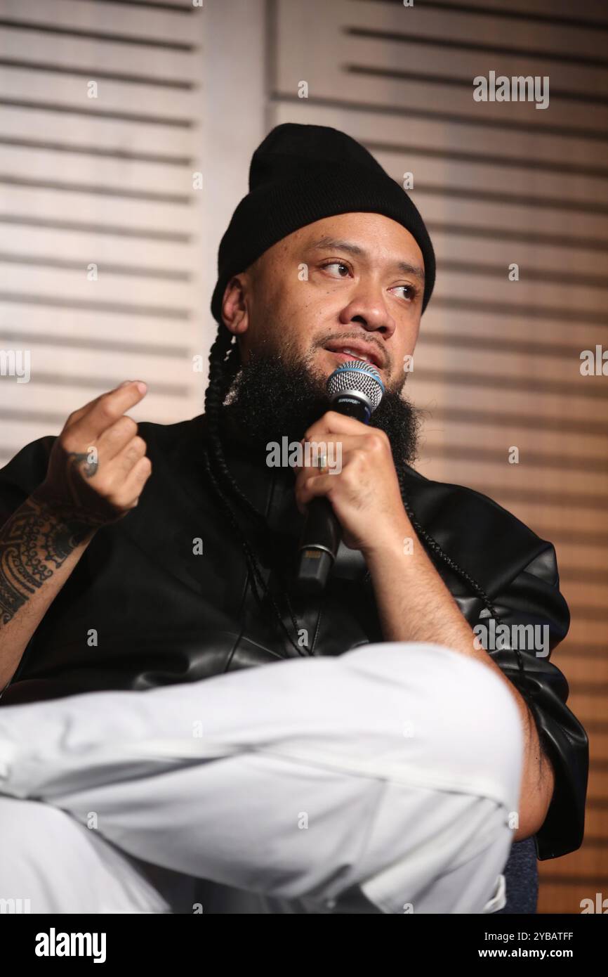 Taimalelagi mataio faafetai brown hi-res stock photography and images ...