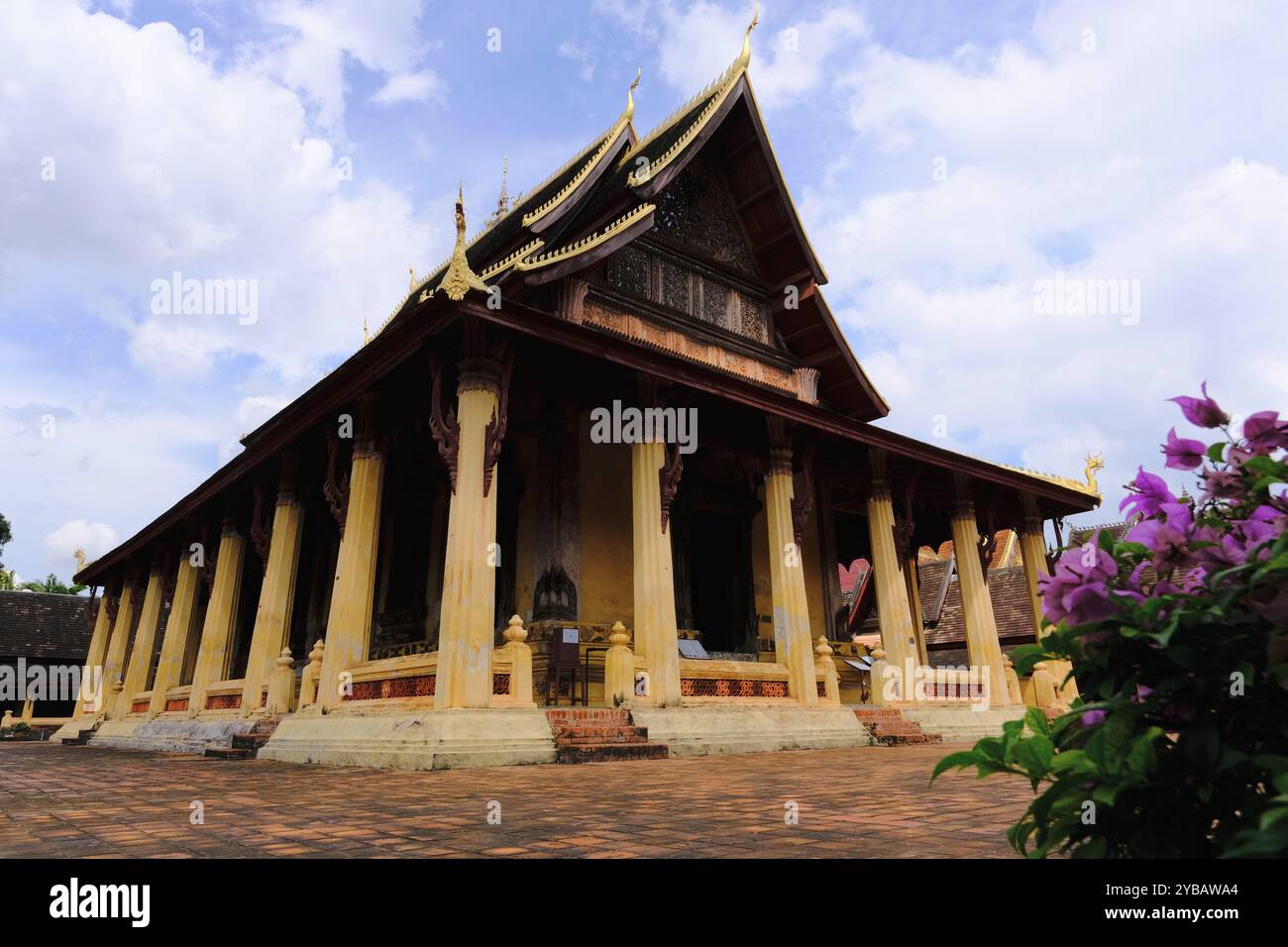 Historic temple vientiane hi-res stock photography and images - Alamy