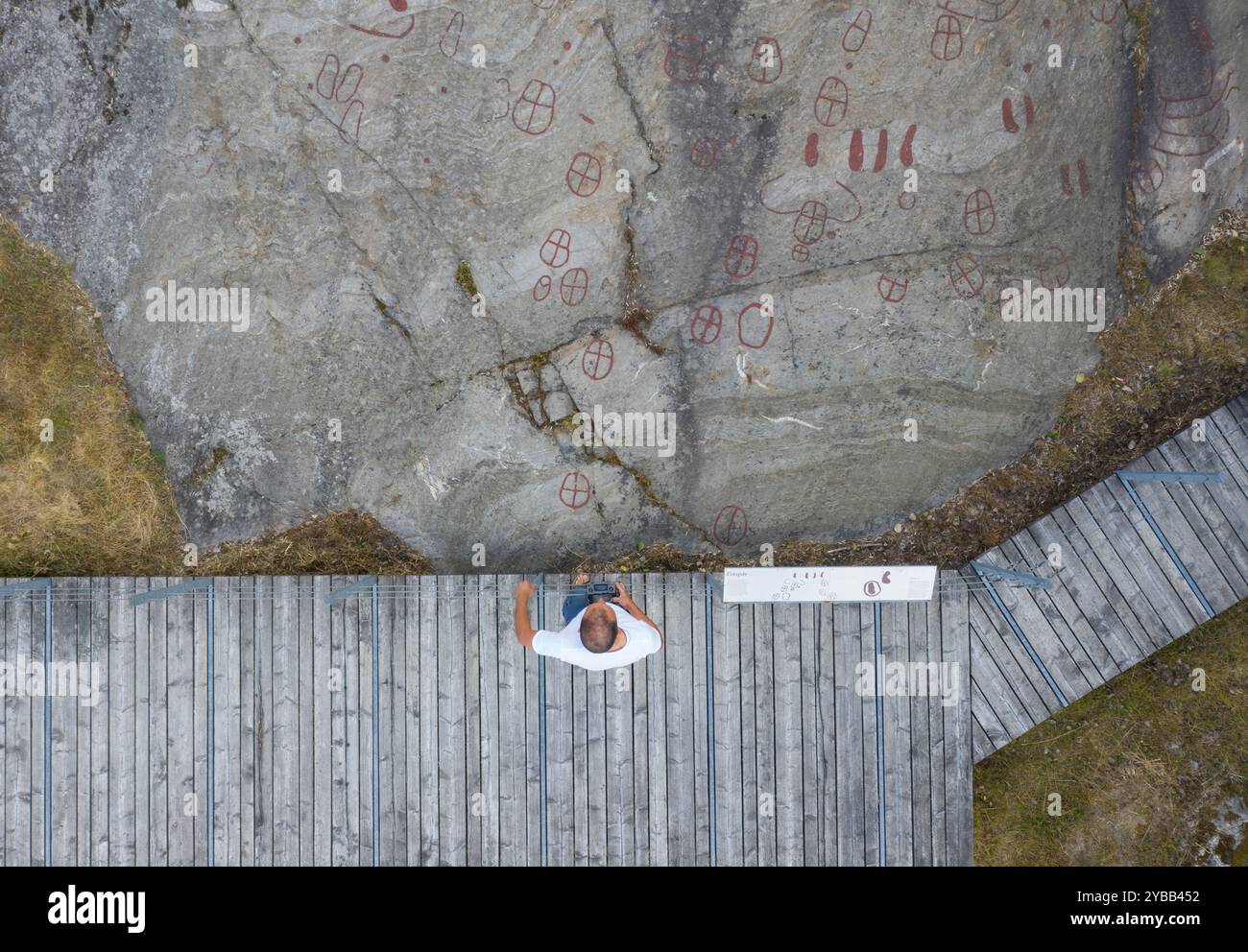 An archaeological sensation has been deciphered on a Bronze Age stone ...