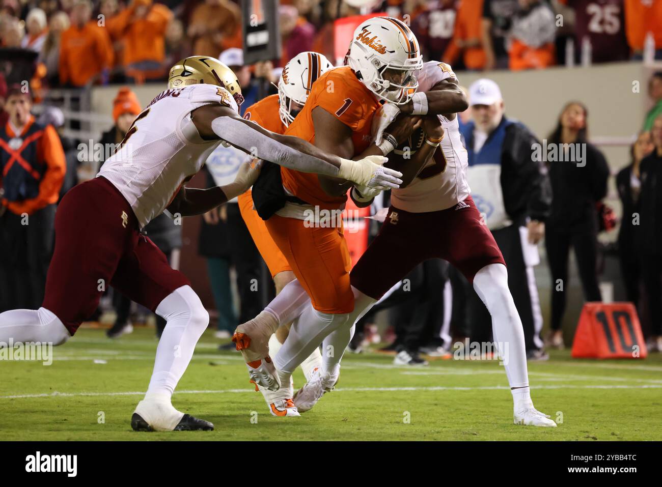 Ea sports college football hi-res stock photography and images - Alamy