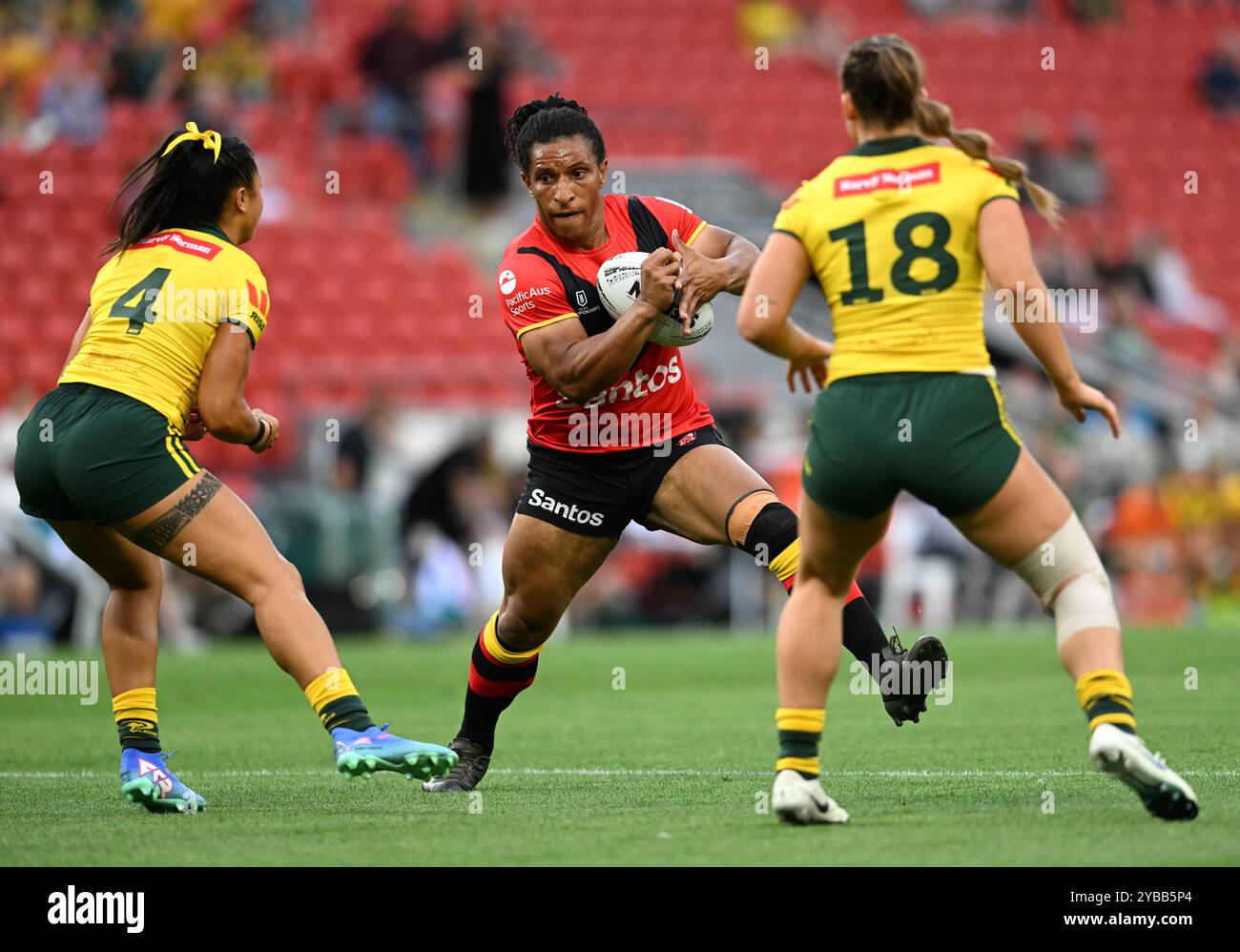 Brisbane, Australia. 18th Oct, 2024. Elsie Albert (centre) of the PNG ...