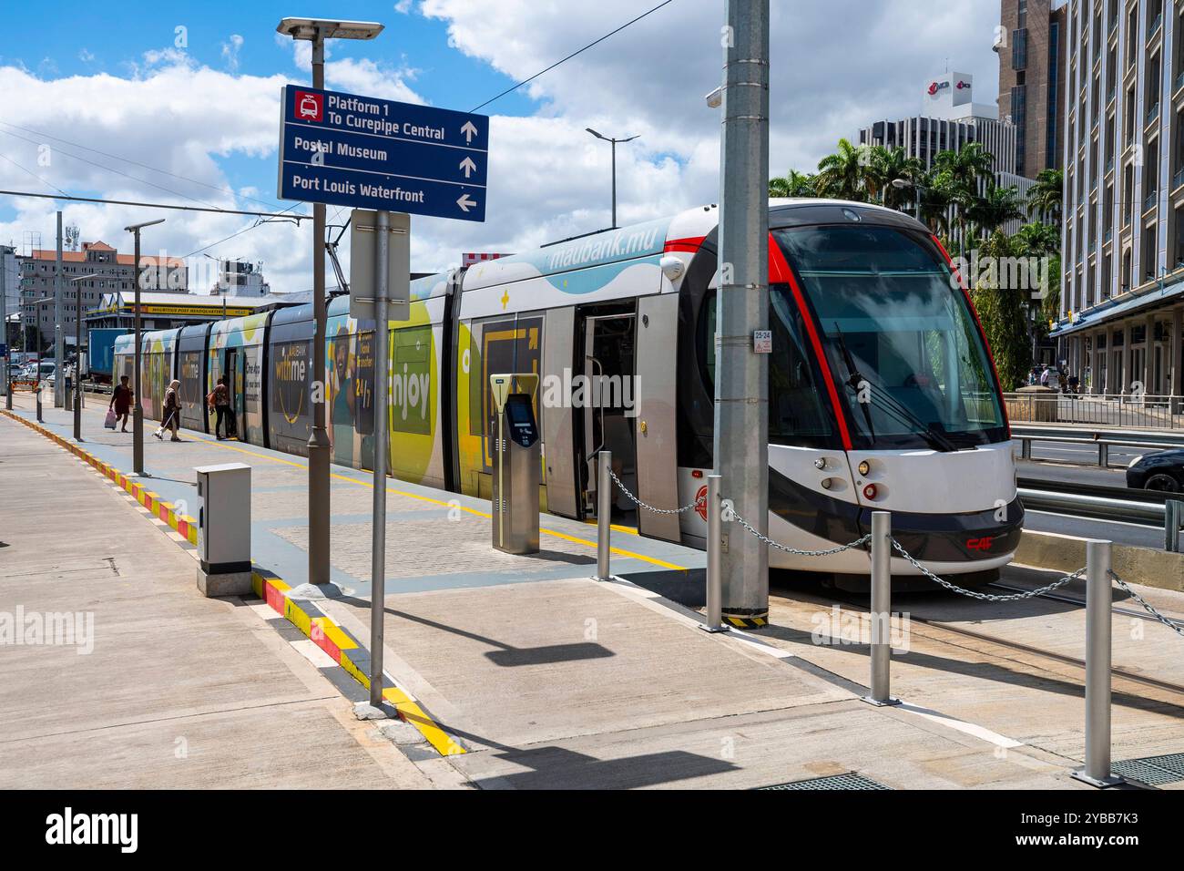Straßenbahn, Metro Express, Caudan Waterfront, Port Louis, indischer ...