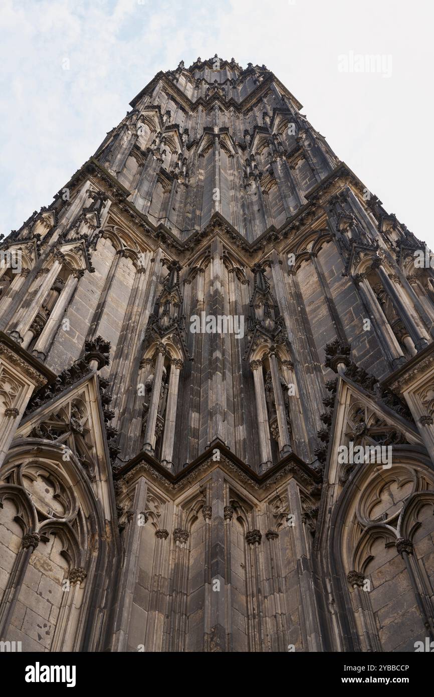 Low angle view dramatic Cologne Cathedral facade, Cologne, Germany ...