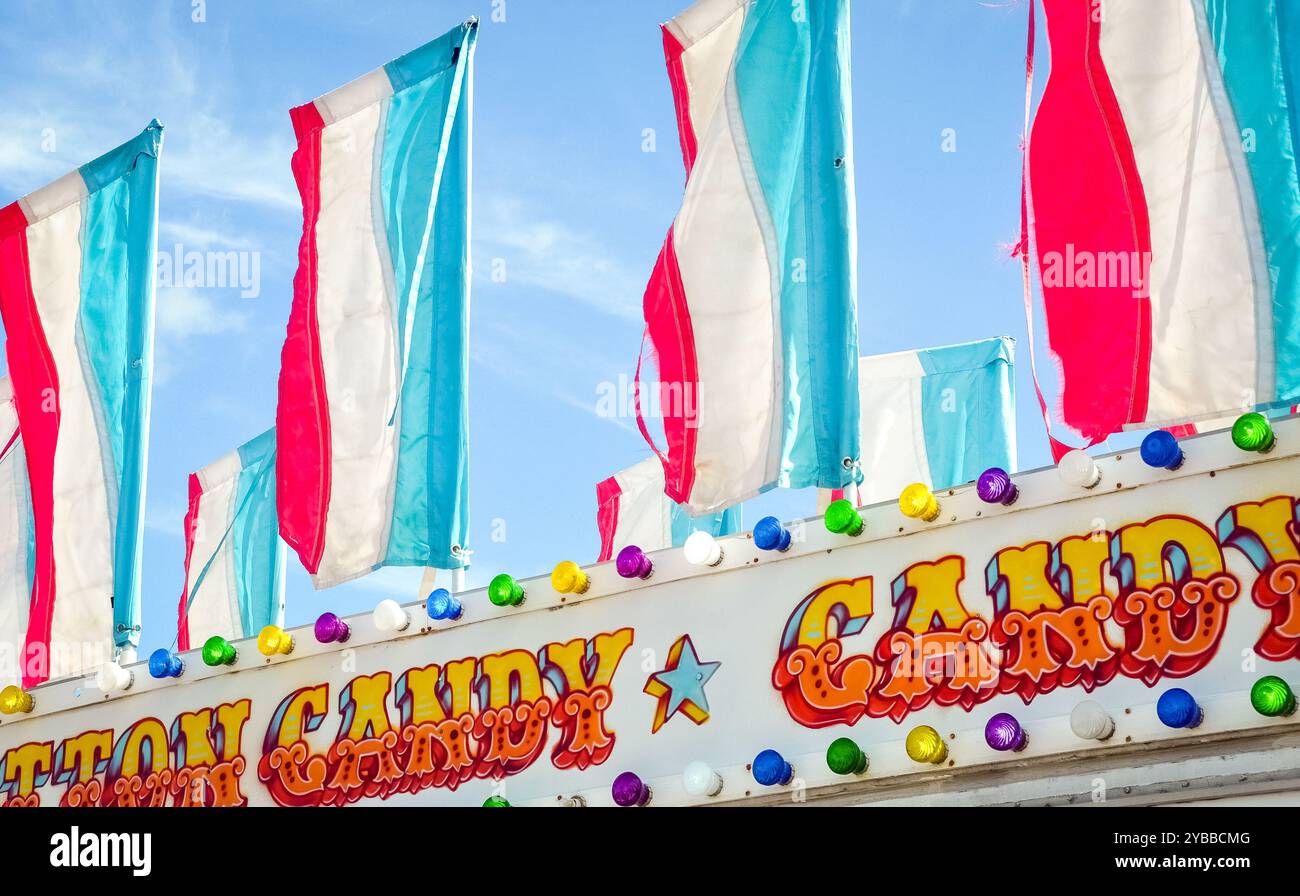Carnival vendor midway hi-res stock photography and images - Alamy