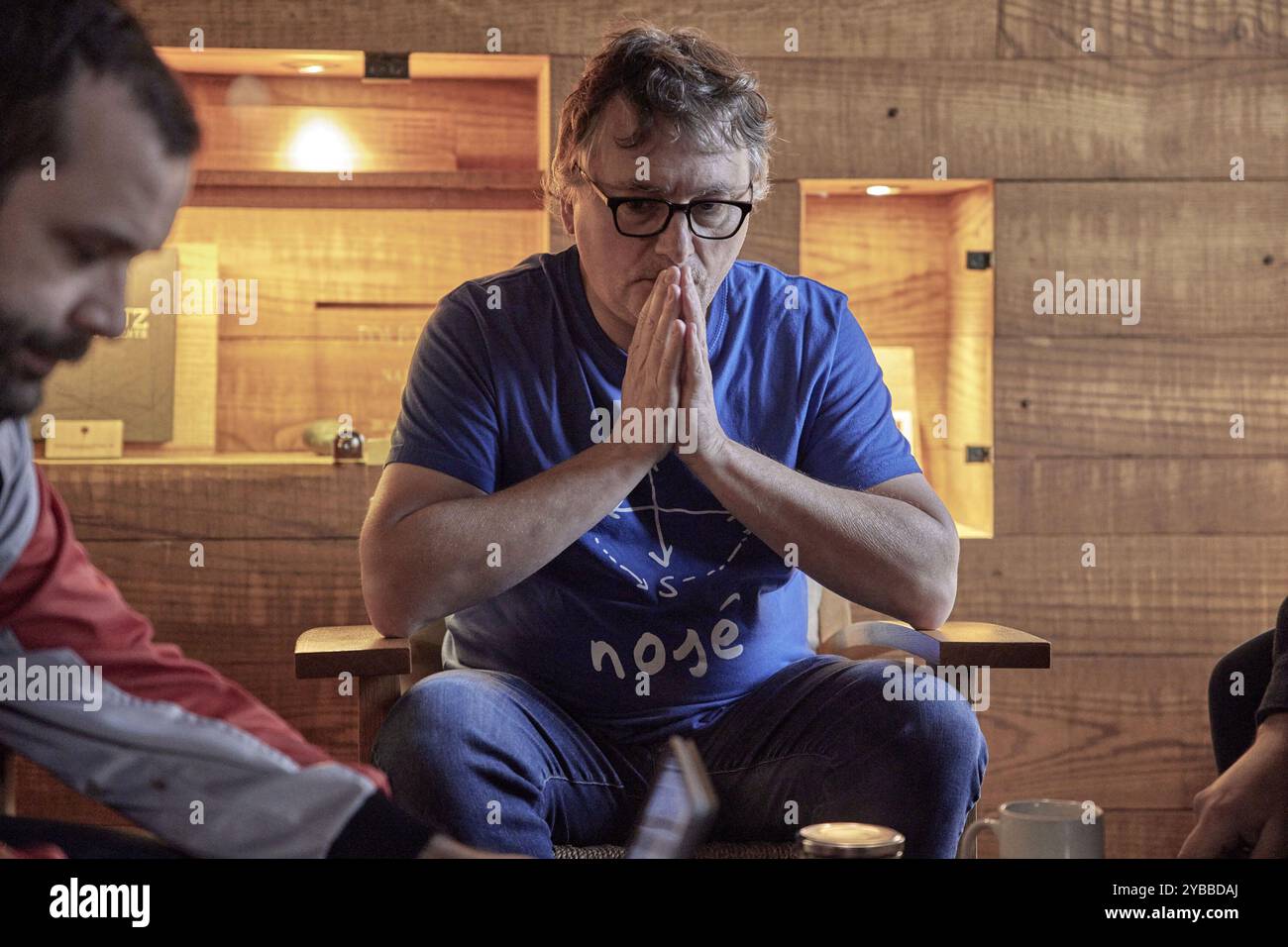 ANDONI LUIS ADURIZ in MUGARITZ. SIN PAN NI POSTRE (2024), directed by ...