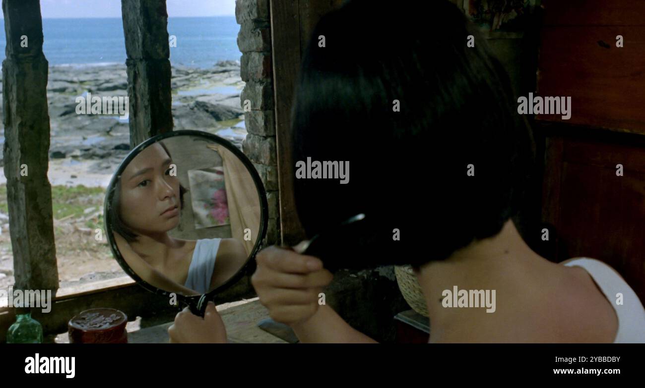 1980s woman mirror hi-res stock photography and images - Alamy