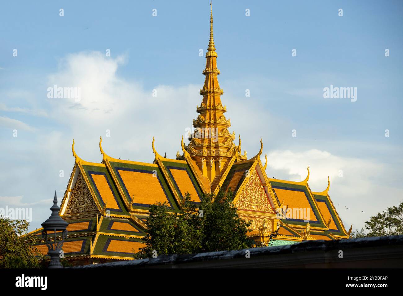 The Royal Palace complex in Phnom Penh, Cambodia Stock Photo - Alamy