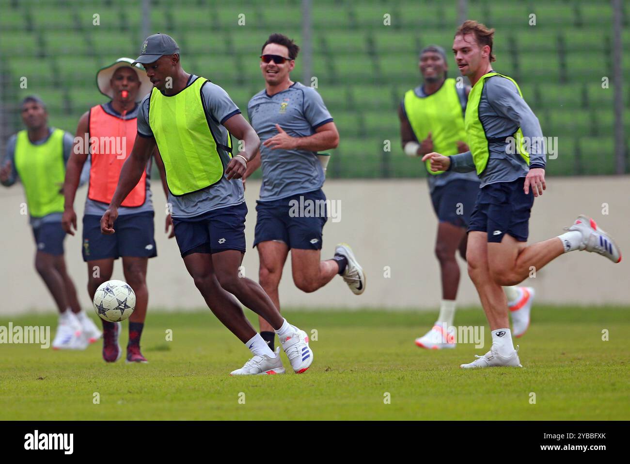 South Africa Team attends practice session at the Sher-e-Bangla ...
