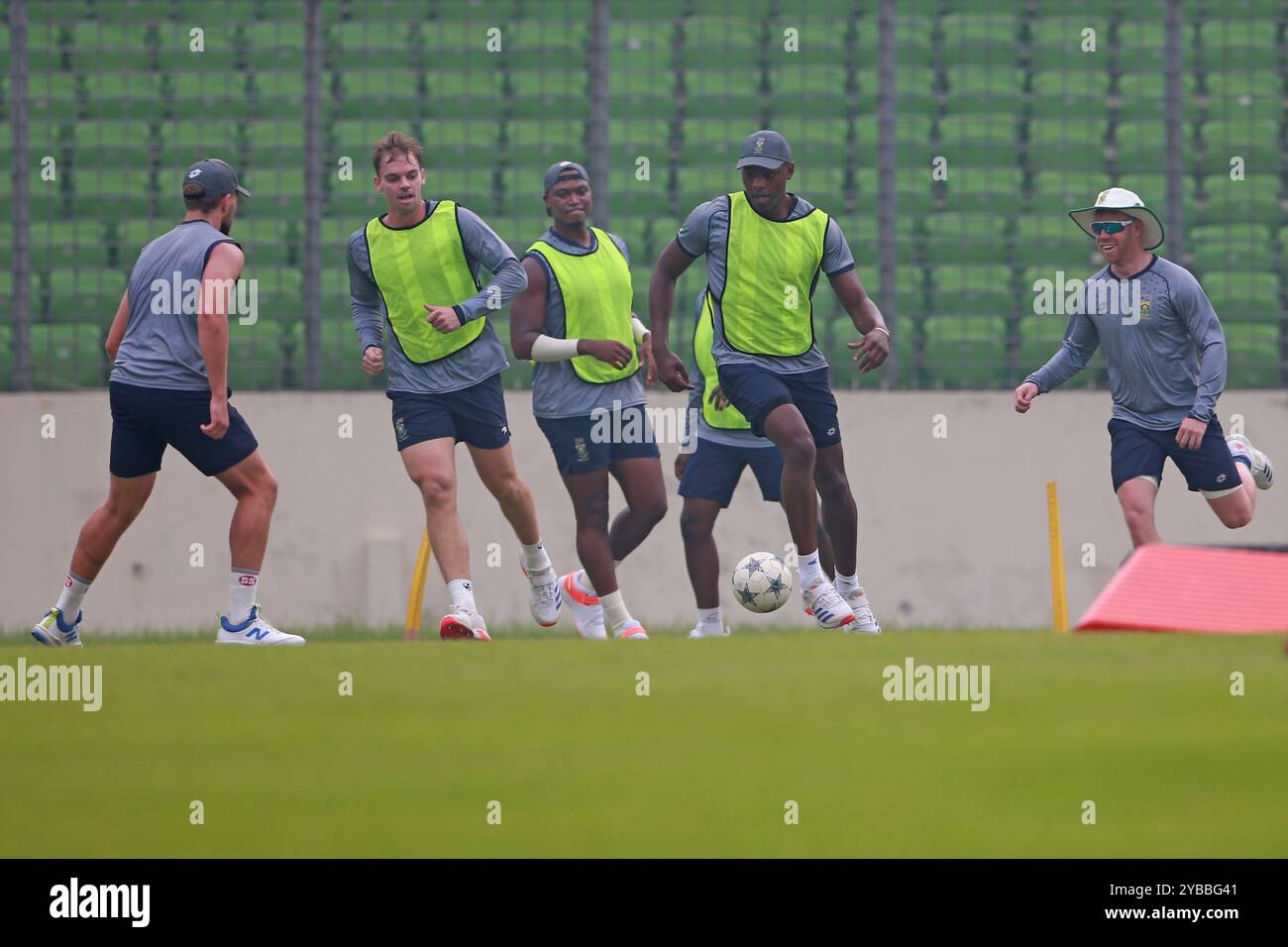 South Africa Team attends practice session at the Sher-e-Bangla ...