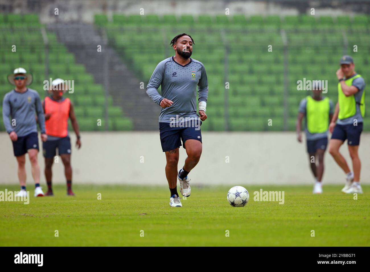 South Africa Team attends practice session at the Sher-e-Bangla ...